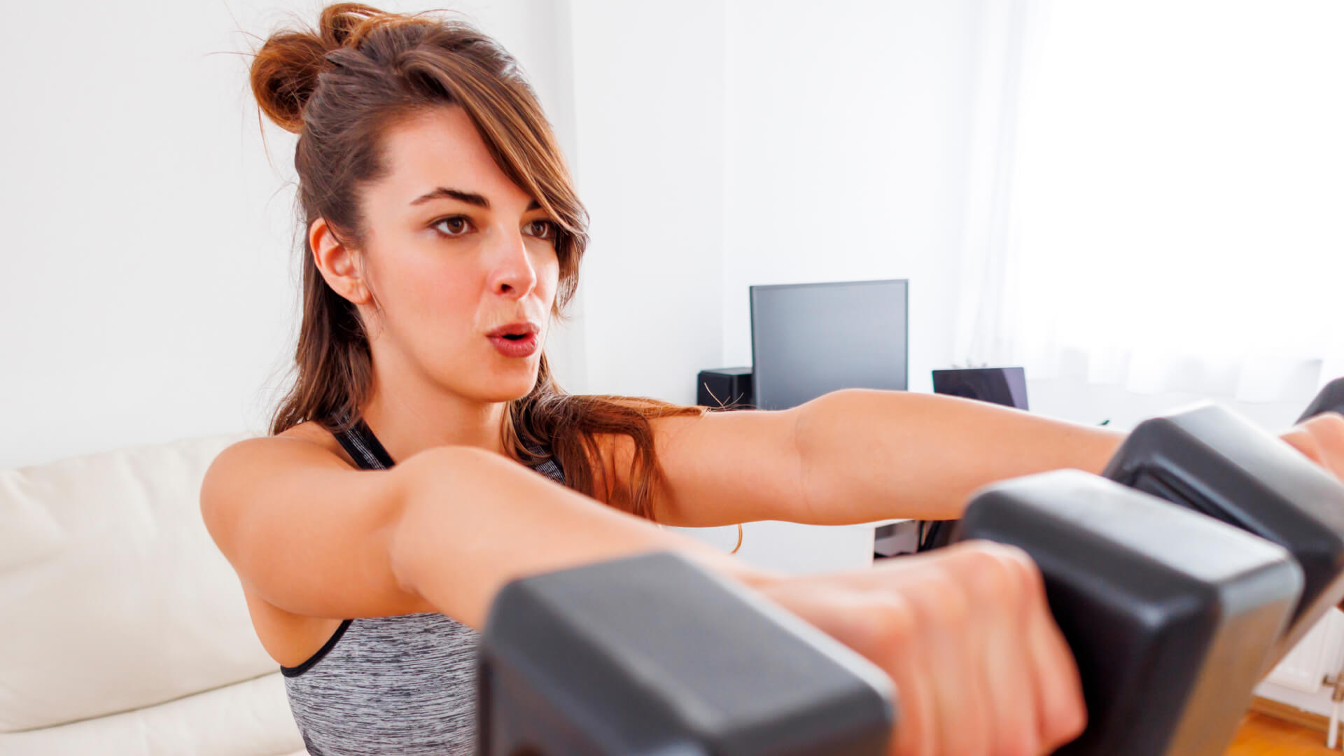 Lifting Bеyond Limits: Thе World of Wеightlifting - Suratfit | Blog